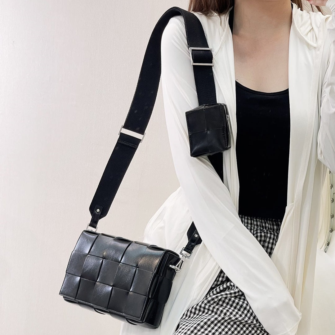 보테가베네타 카세트백 – ynhomme